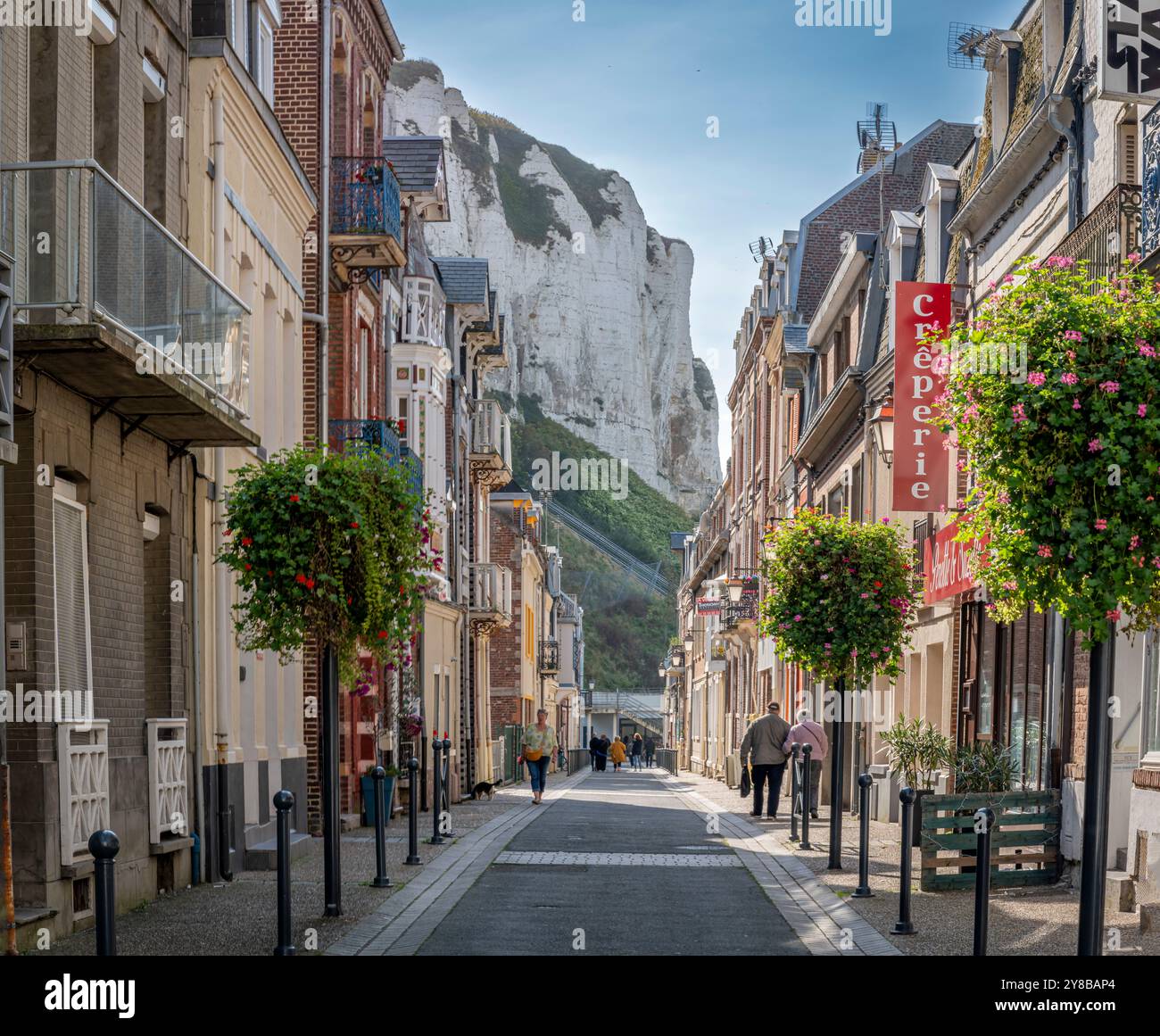 Le Treport, France - 09 16 2024 : vue sur une rue typique du quartier ...