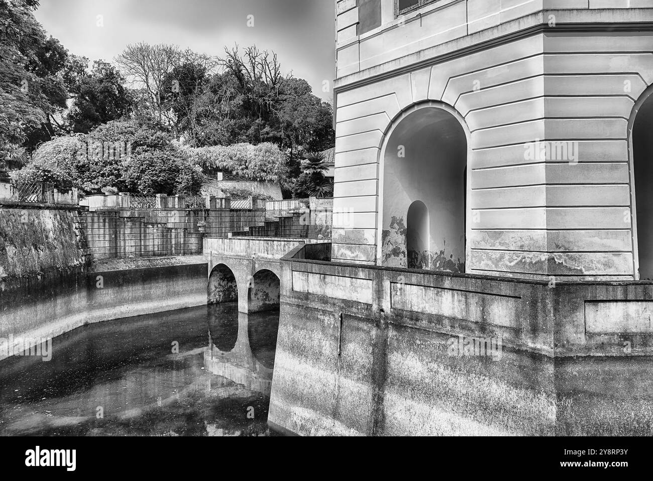 CASERTE, ITALIE - 1er AVRIL 2024 : vue ensoleillée sur le Palais Royal ...