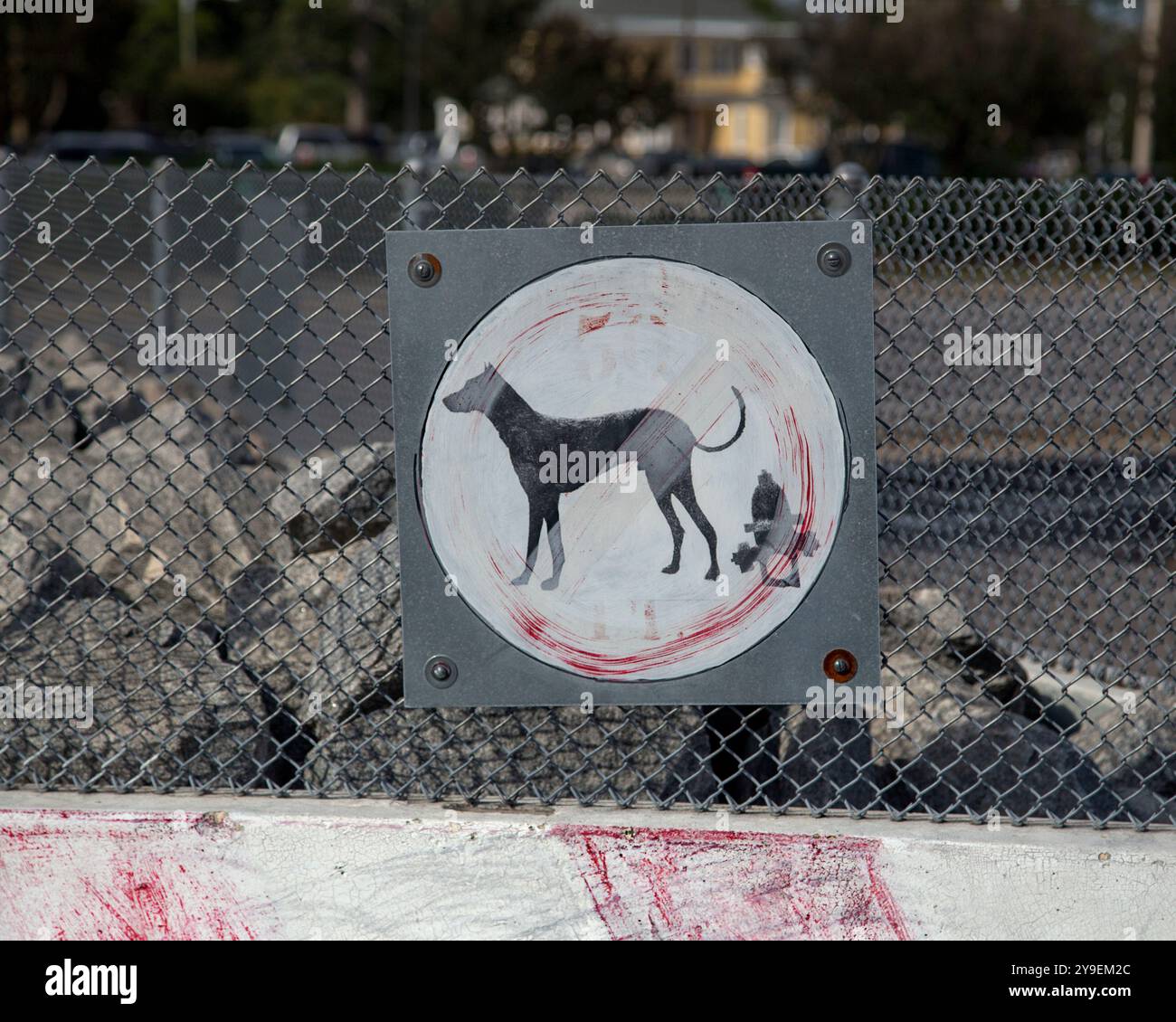 La plus grande bouche d'incendie du monde Busted Plug Plaza, Taylor ...