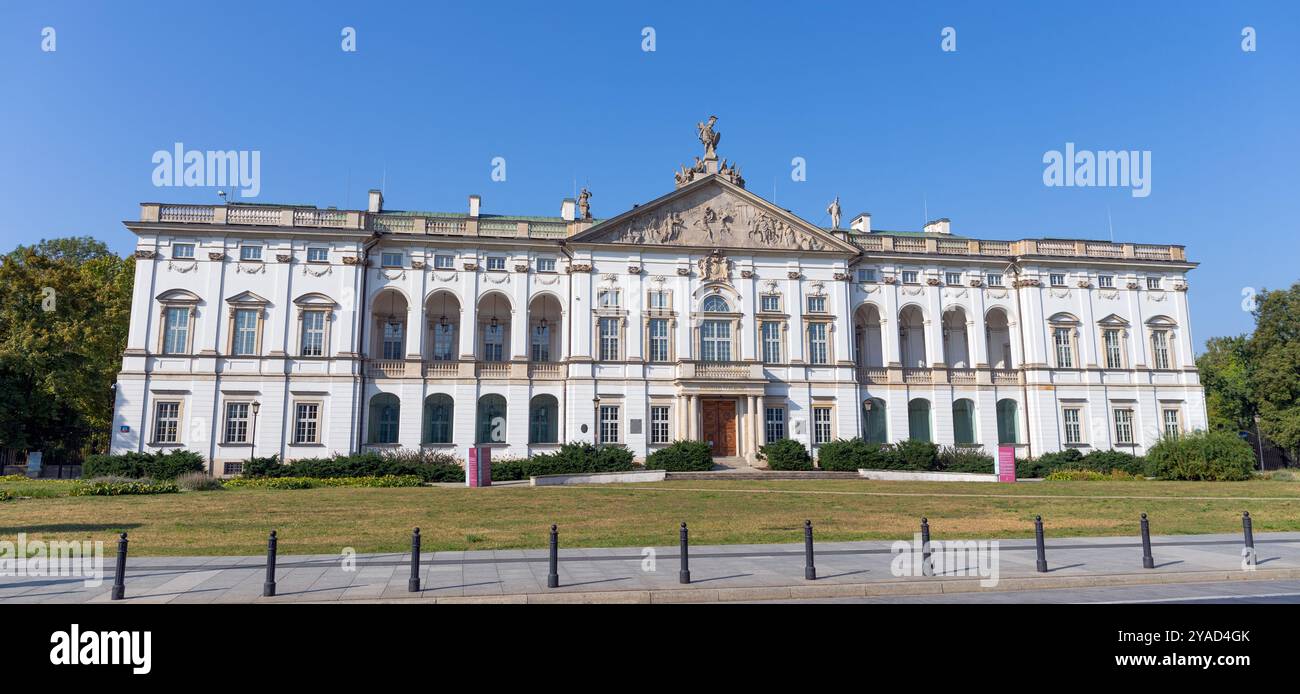 Palacio de krasinski o palacio de la comunidad Banque de photographies ...