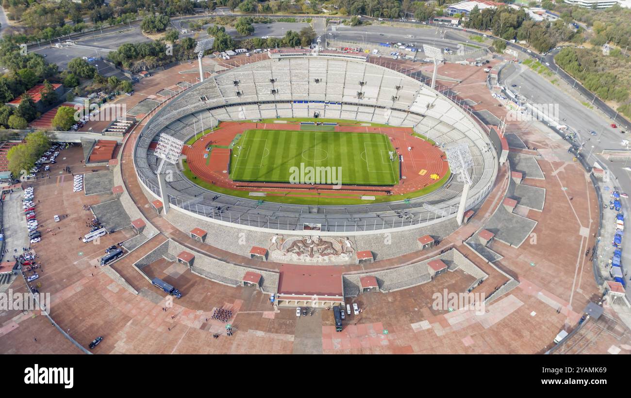 Estadio Olimpico Universitario, dans la Ciudad Universitaria de Mexico ...