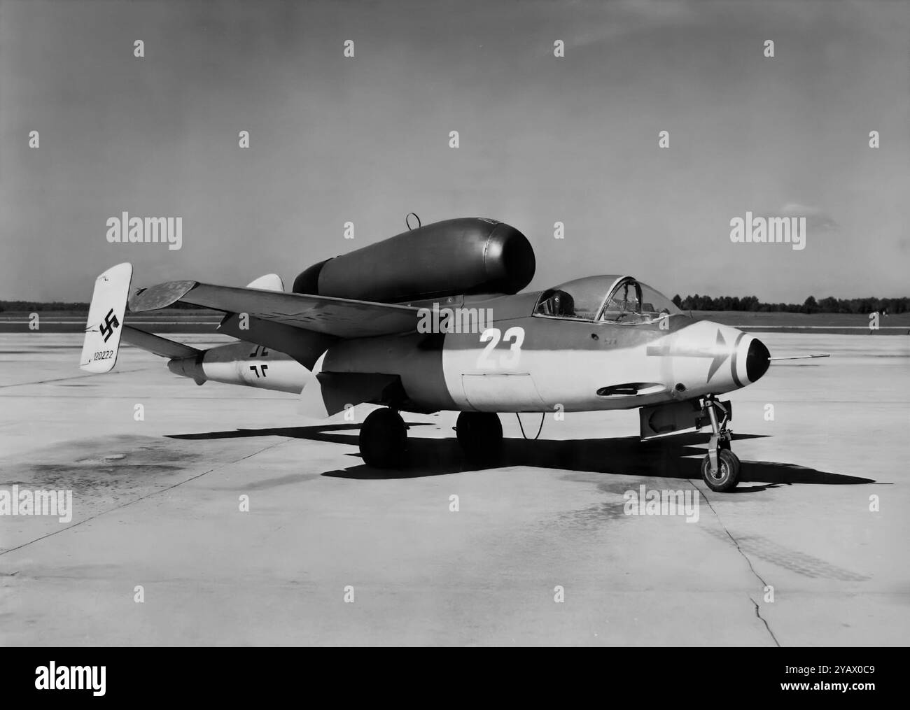 Parts of the heinkel he 162 Banque de photographies et d’images à haute ...