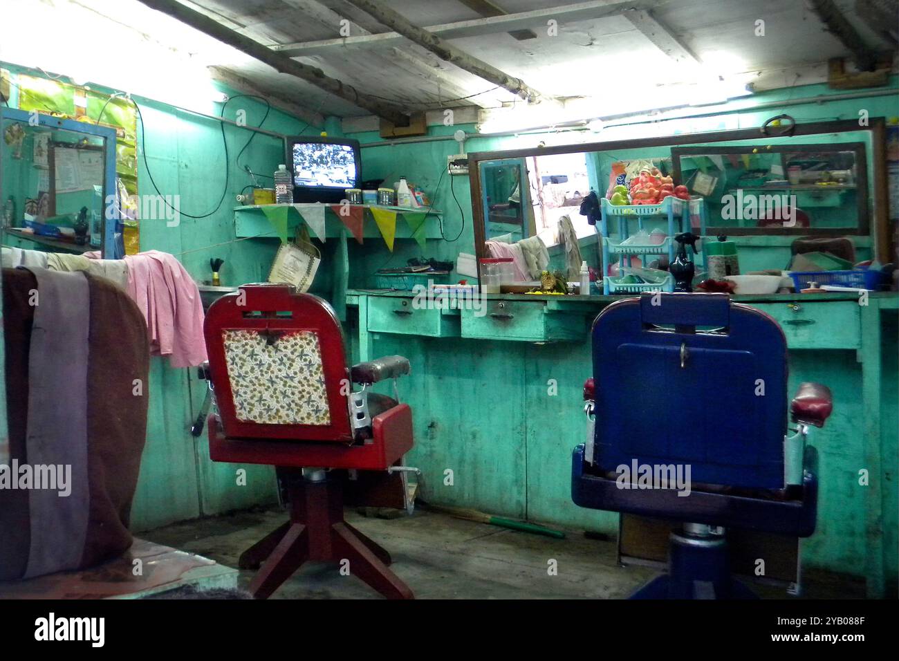 Indian barber shop india Banque de photographies et d’images à haute ...