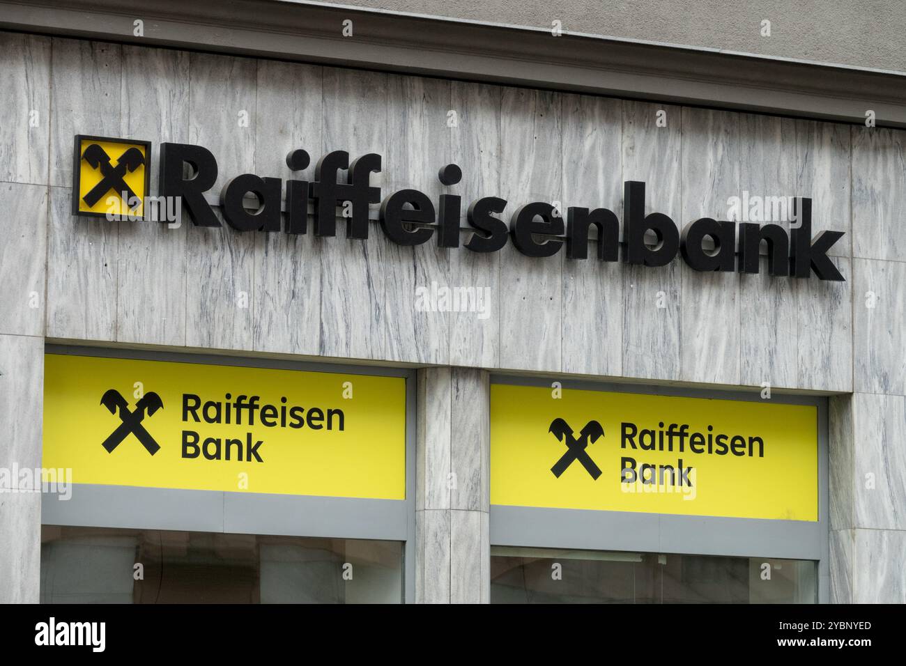 Raiffeisen bank building Banque de photographies et d’images à haute ...
