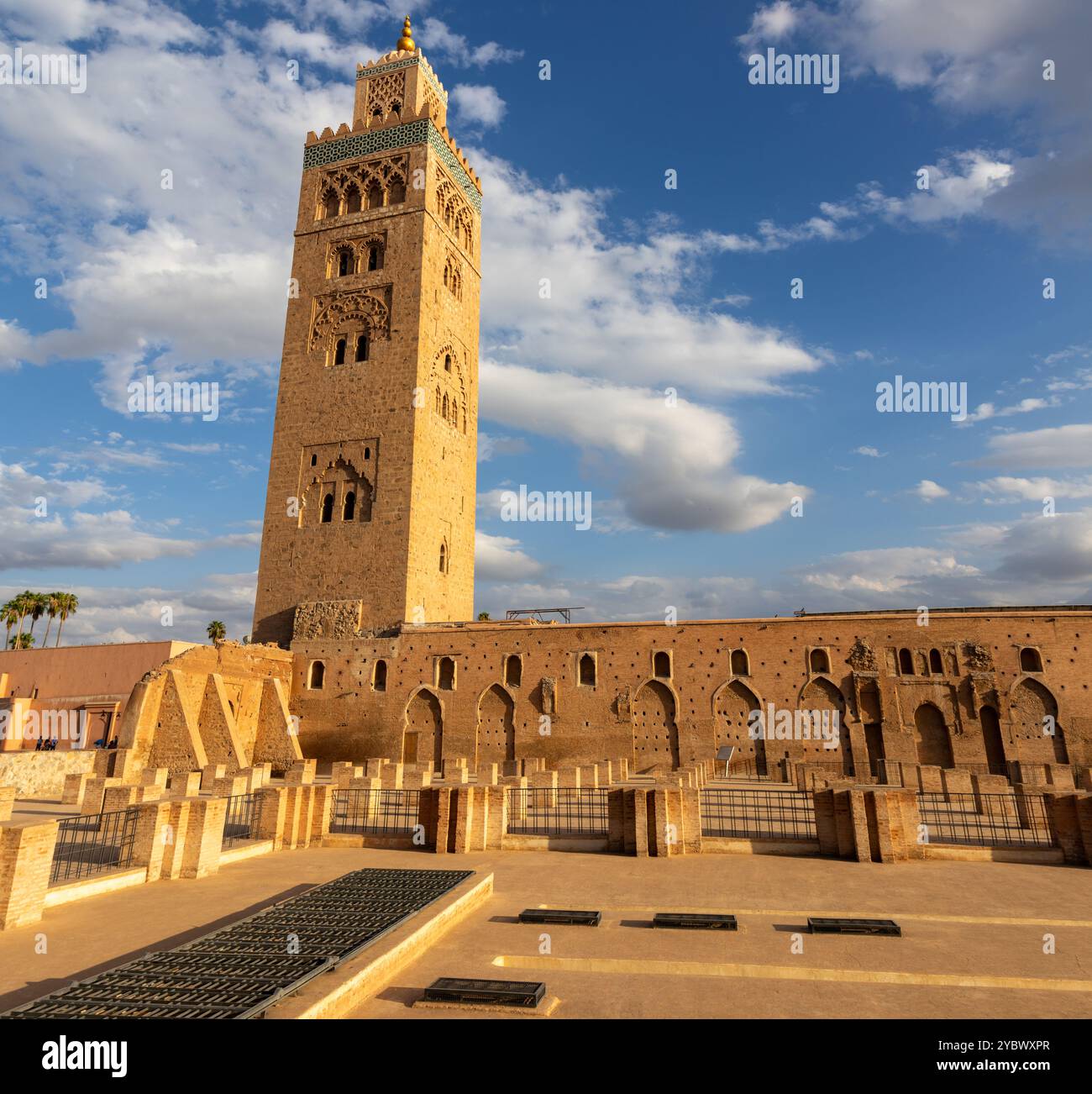 Le minaret de la mosquée Koutoubia à Marrakech, au Maroc, est la ...
