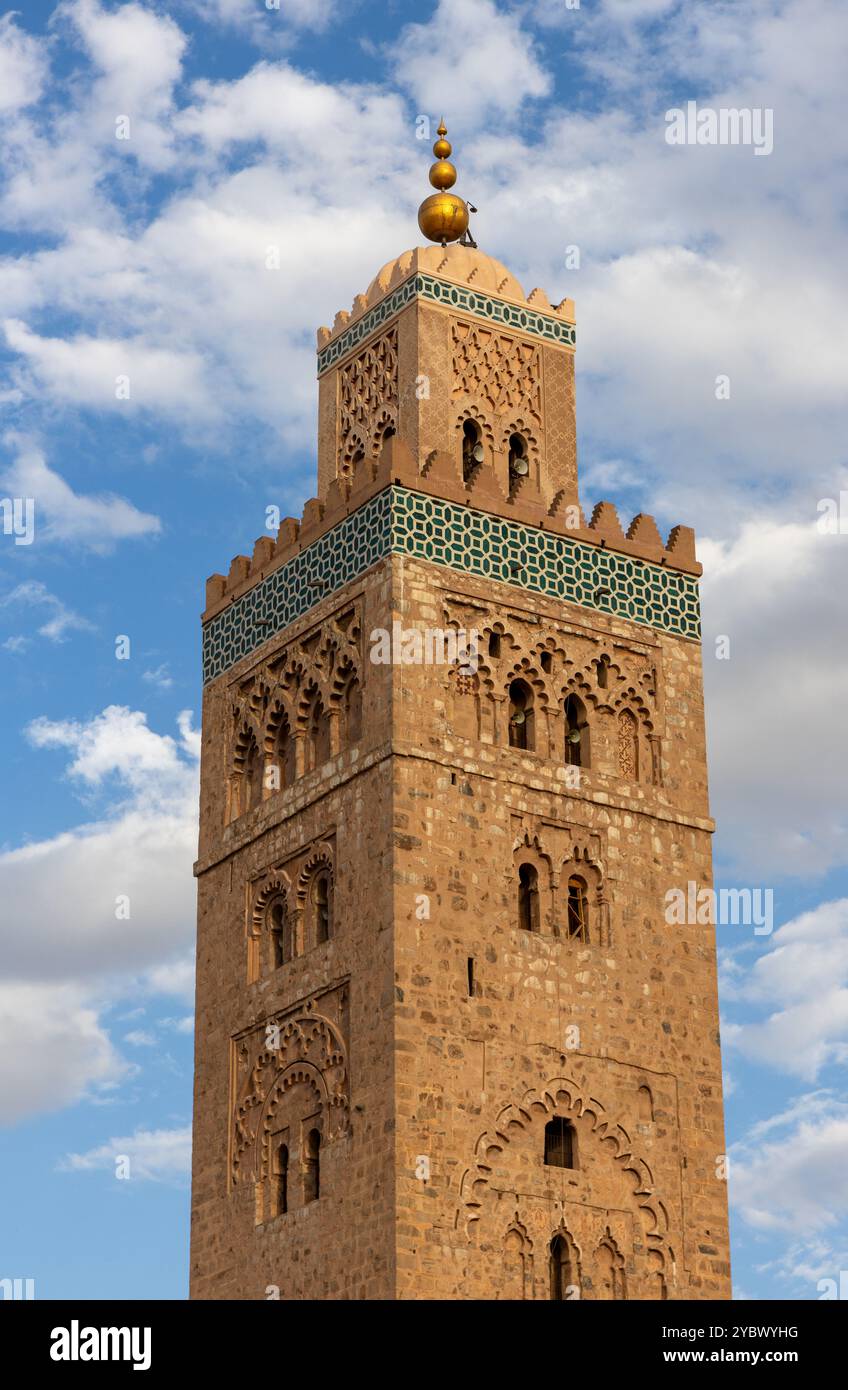 Le minaret de la mosquée Koutoubia à Marrakech, au Maroc, est la ...