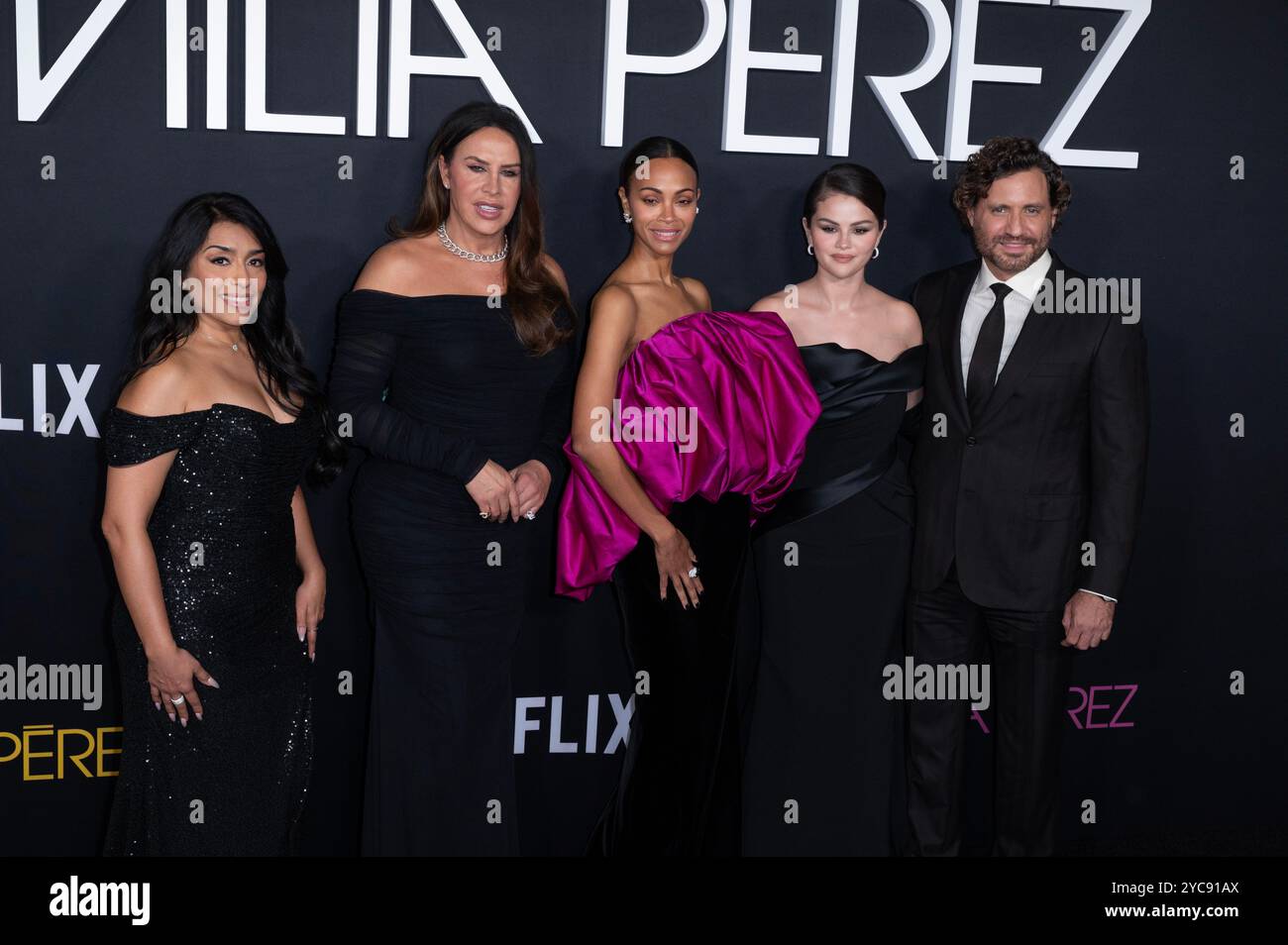 Karla sofia gascon et adriana paz Banque de photographies et d’images à ...