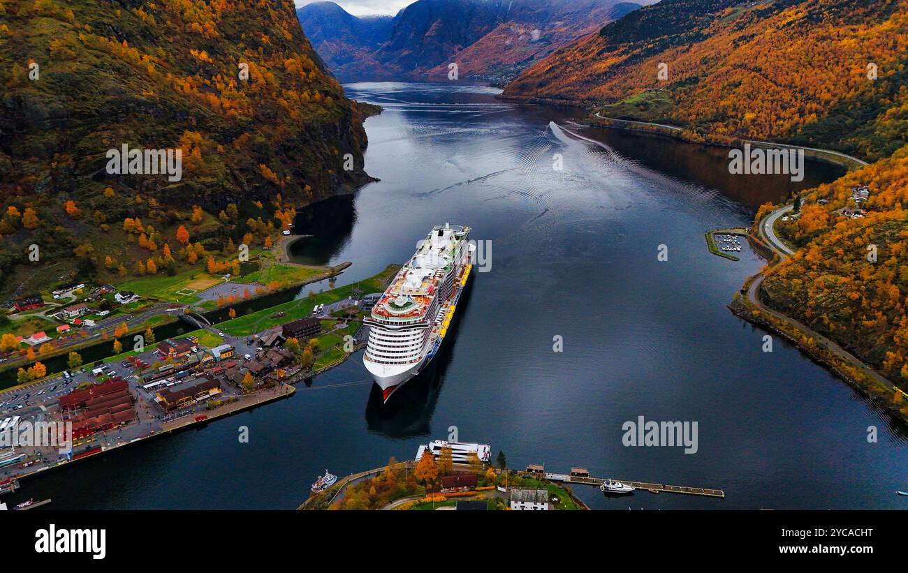 15.10.2024, xjrdrx, Wirtschaft Reise, Kreuzfahrtschiff Aida Nova, v.l ...