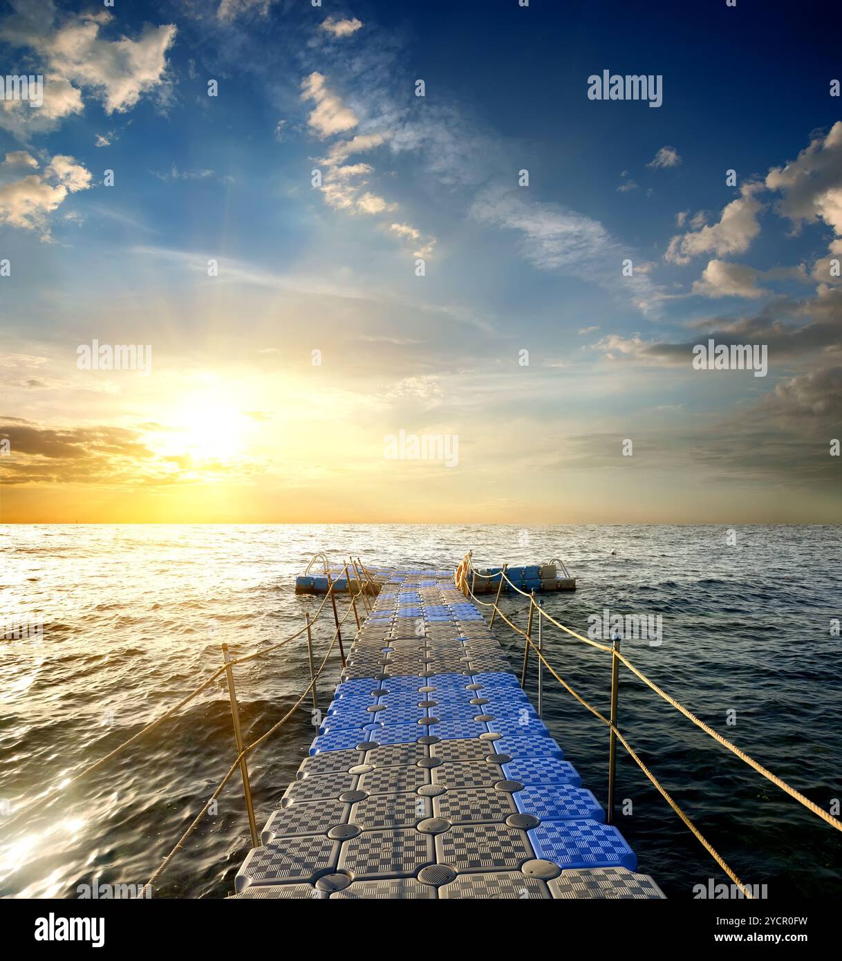 Plage ponton Banque de photographies et d’images à haute résolution - Alamy