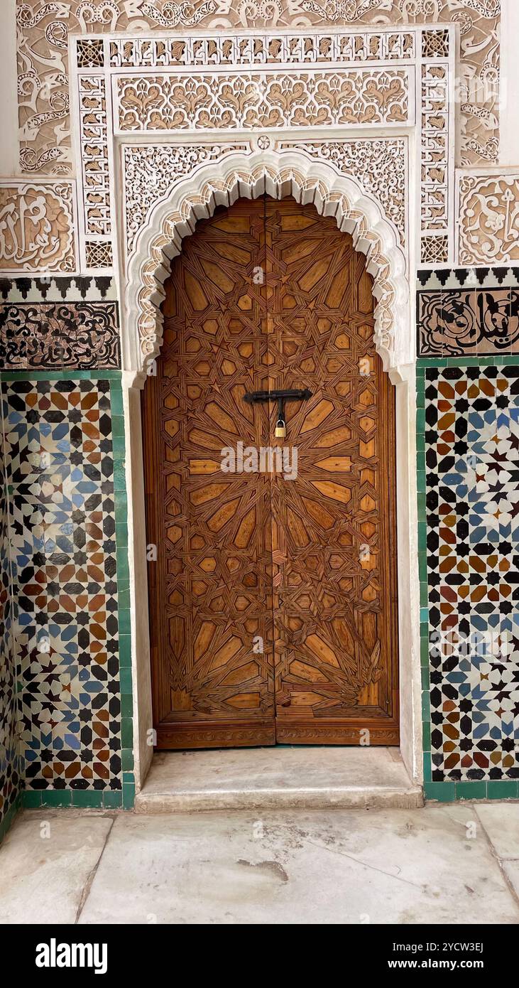 Découvrez les couleurs, les textures et les paysages de Marrakech, des ...