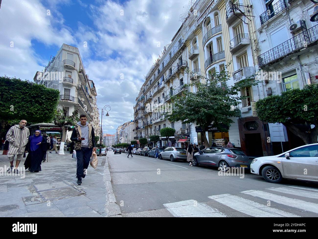 ALGER, ALGÉRIE - 5 MAI 2024 : paysage urbain de la ville d'Alger ...