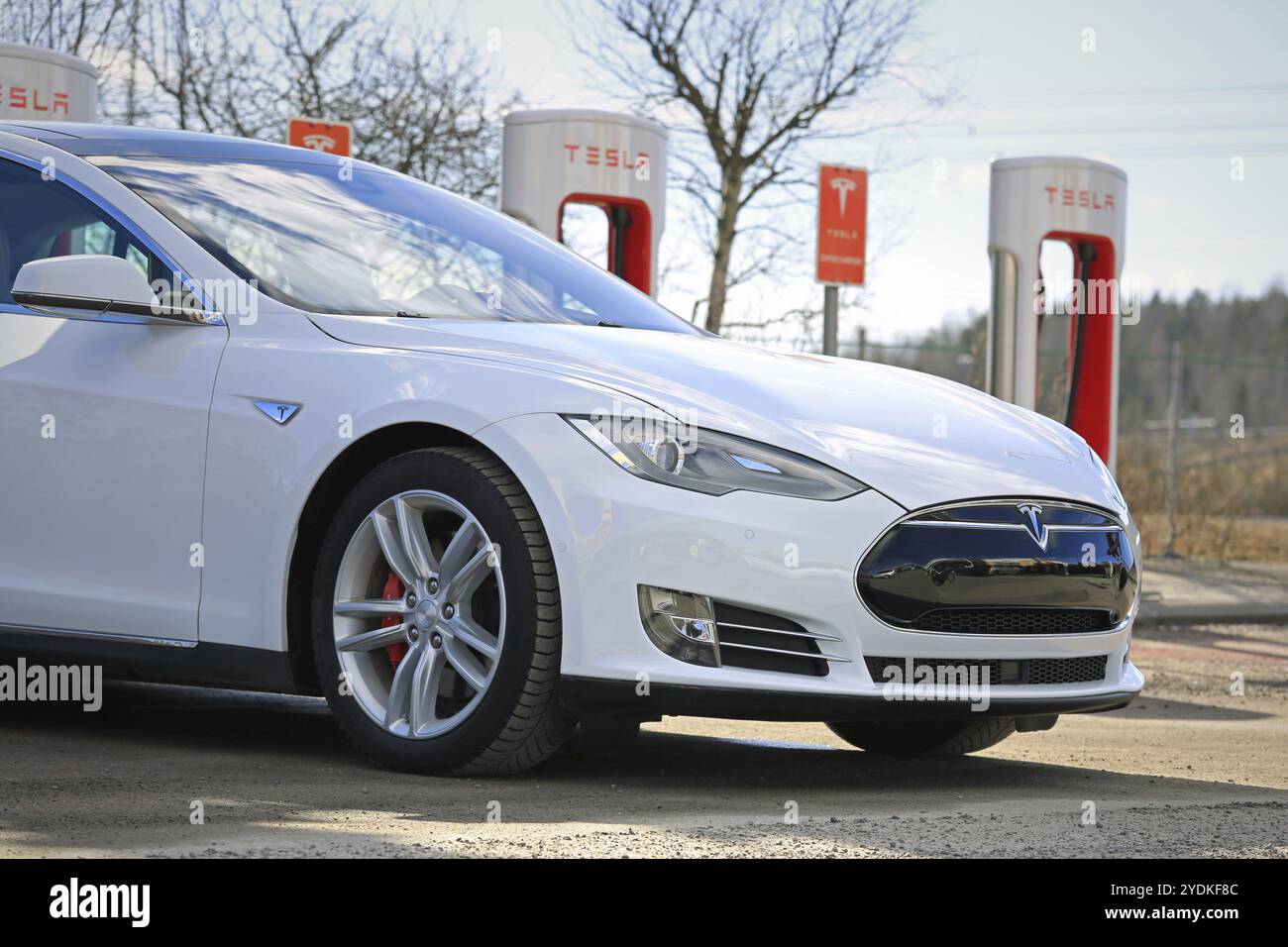 PAIMIO, FINLANDE, 18 MARS 2017 : détail de la voiture électrique Tesla ...