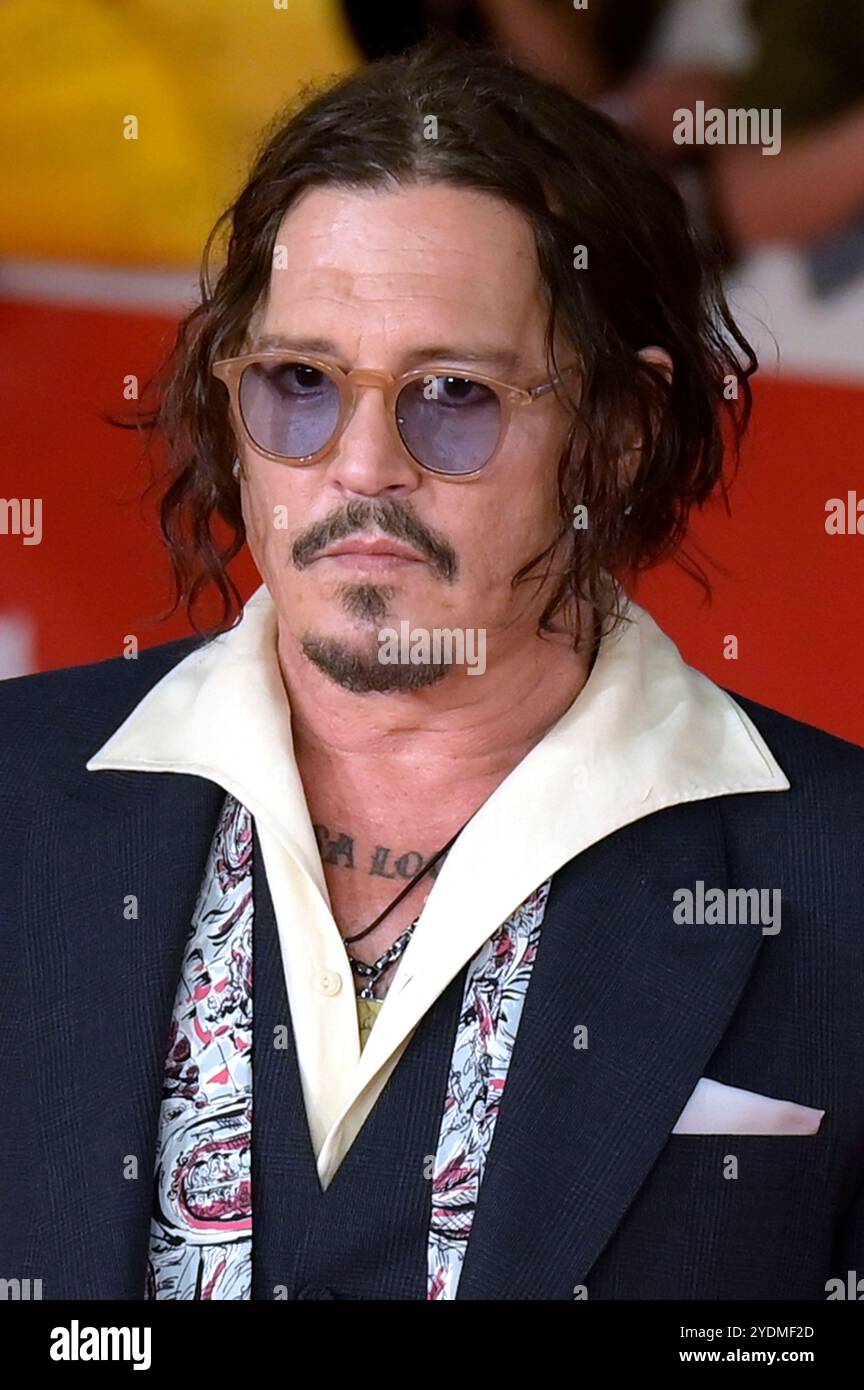 Johnny Depp BEI der Premiere des Kinofilms 'Modi - Three Days on the ...