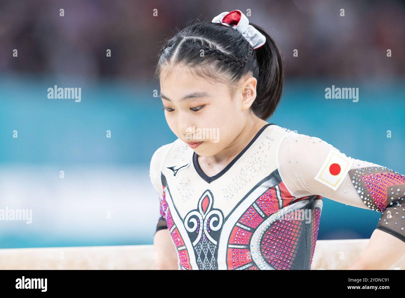 01 août 2024 : Rina Kishi du Japon se prépare pour des bars inégaux dans la gymnastique ...