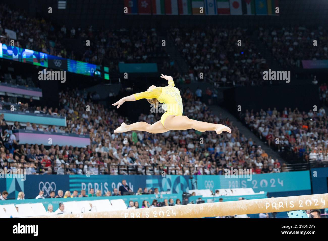 01 août 2024 : Flavia Saraiva, du Brésil, se produit sur Beam dans la ...