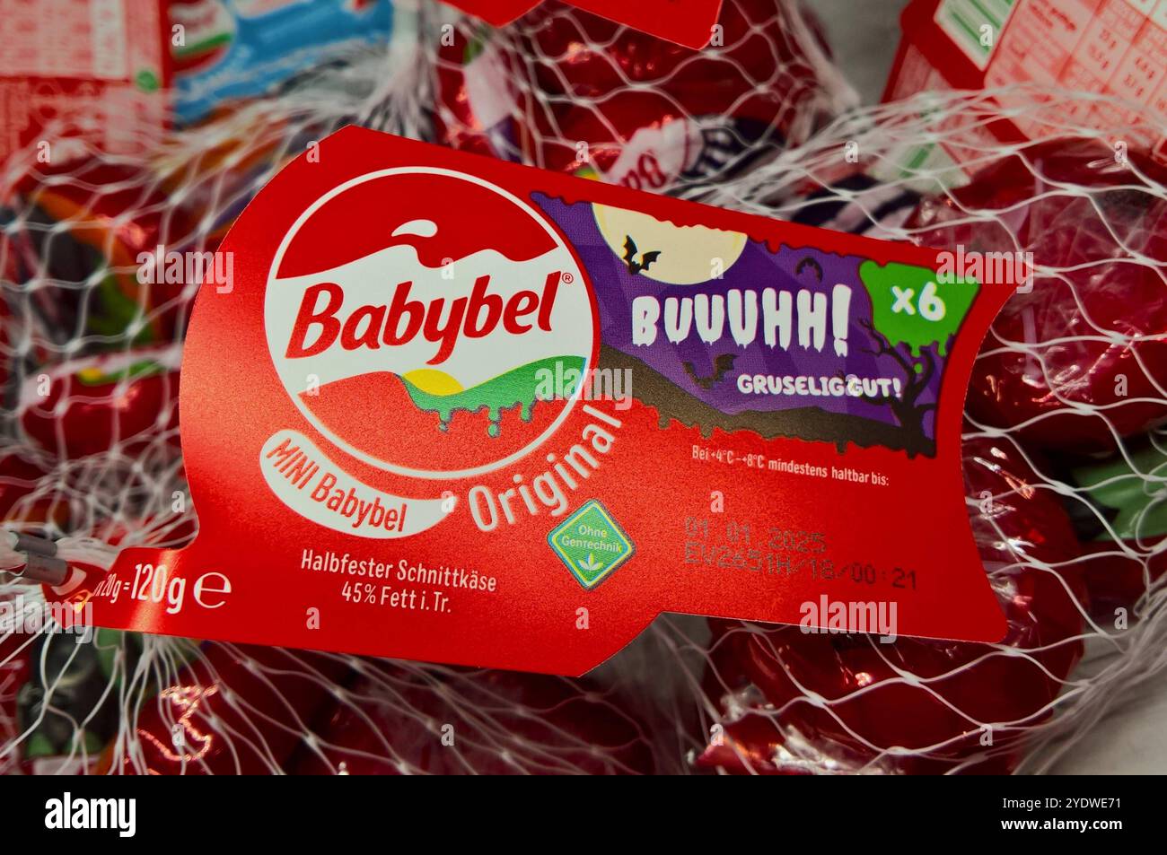 Babybel ist der Markenname eines von der Molkerei Fromageries Bel in ...