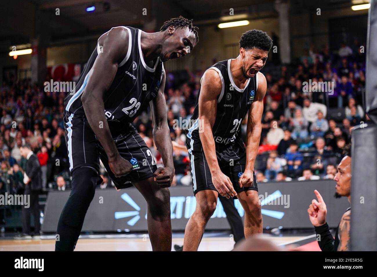 Kur Kuath (Veolia Towers Hamburg, #23), Jordan Barnett (Veolia Towers ...