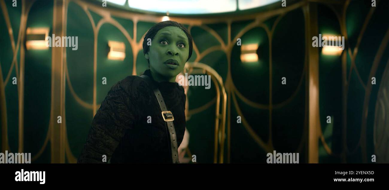 WICKED - PHOTOS DE FILM. 2024 . ÉTATS-UNIS. Ariana Grande et Cynthia ...