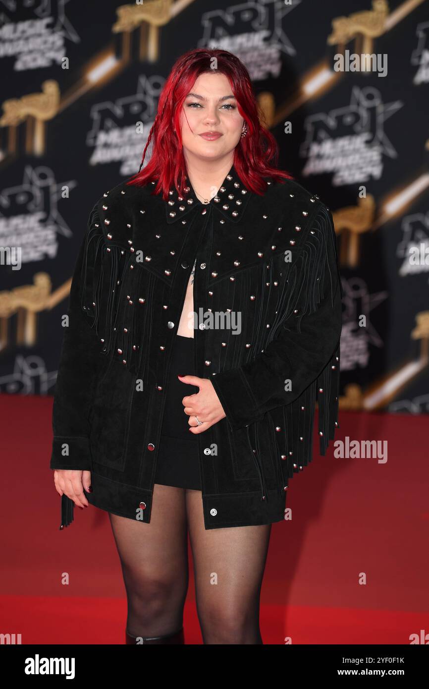 Cannes, Cannes. 01 novembre 2024. CANNES, Louane participe aux 26e NRJ ...