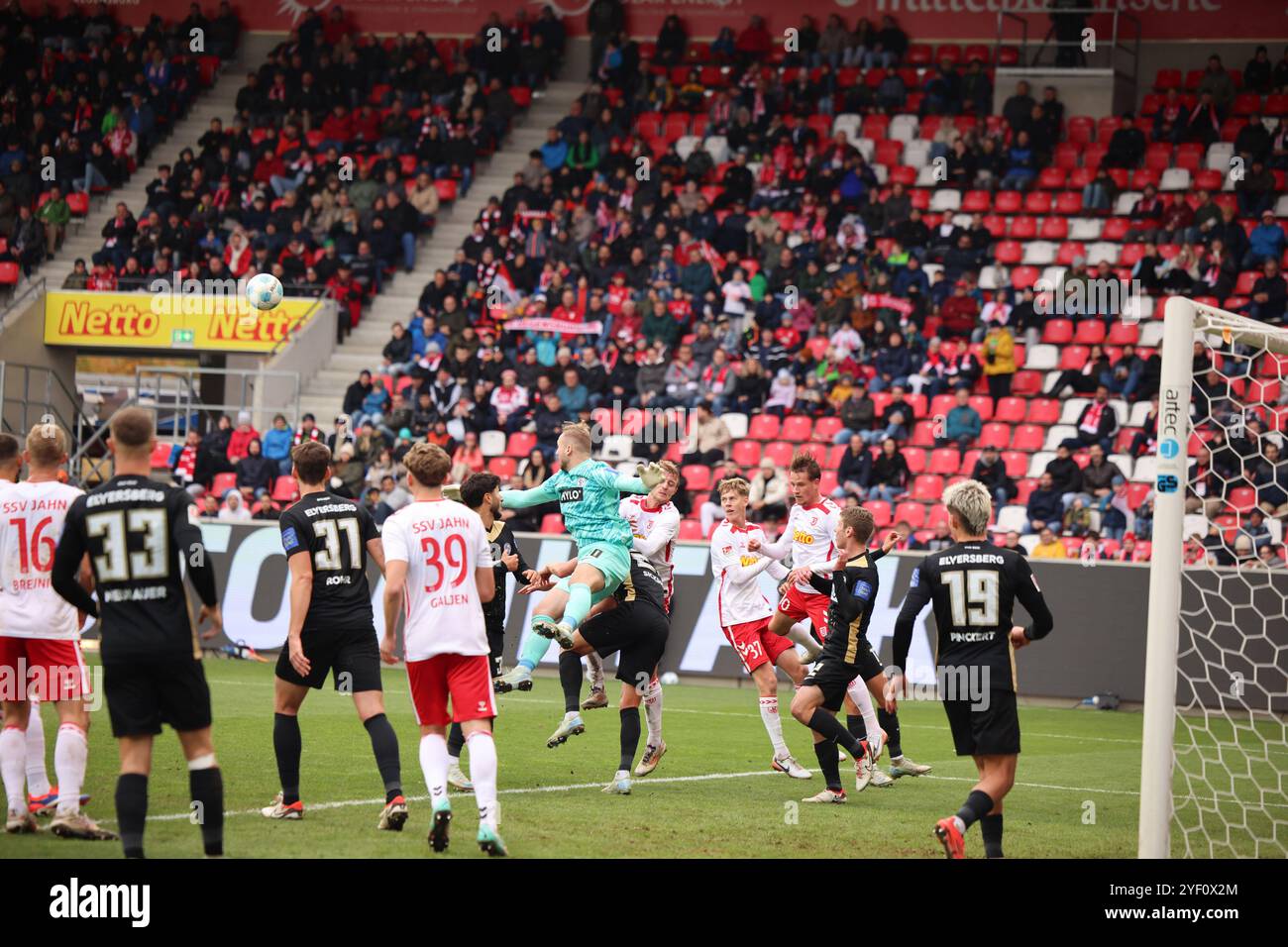20 Niclas Kristof (SV 07 Elversberg, 20), 33 Maurice Neubauer (SV 07 ...