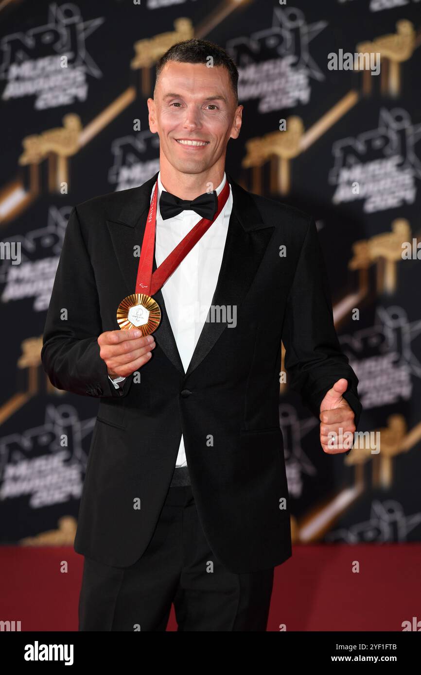 Alexis Hanquinquant, Elodie Clouvel, assiste aux 26e NRJ Music Awards ...