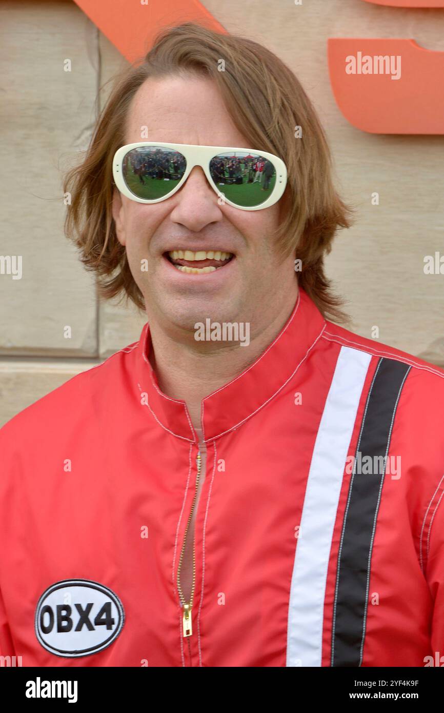 Josh Pate beim Netflix événement Poguelandia : an Outer Banks ...