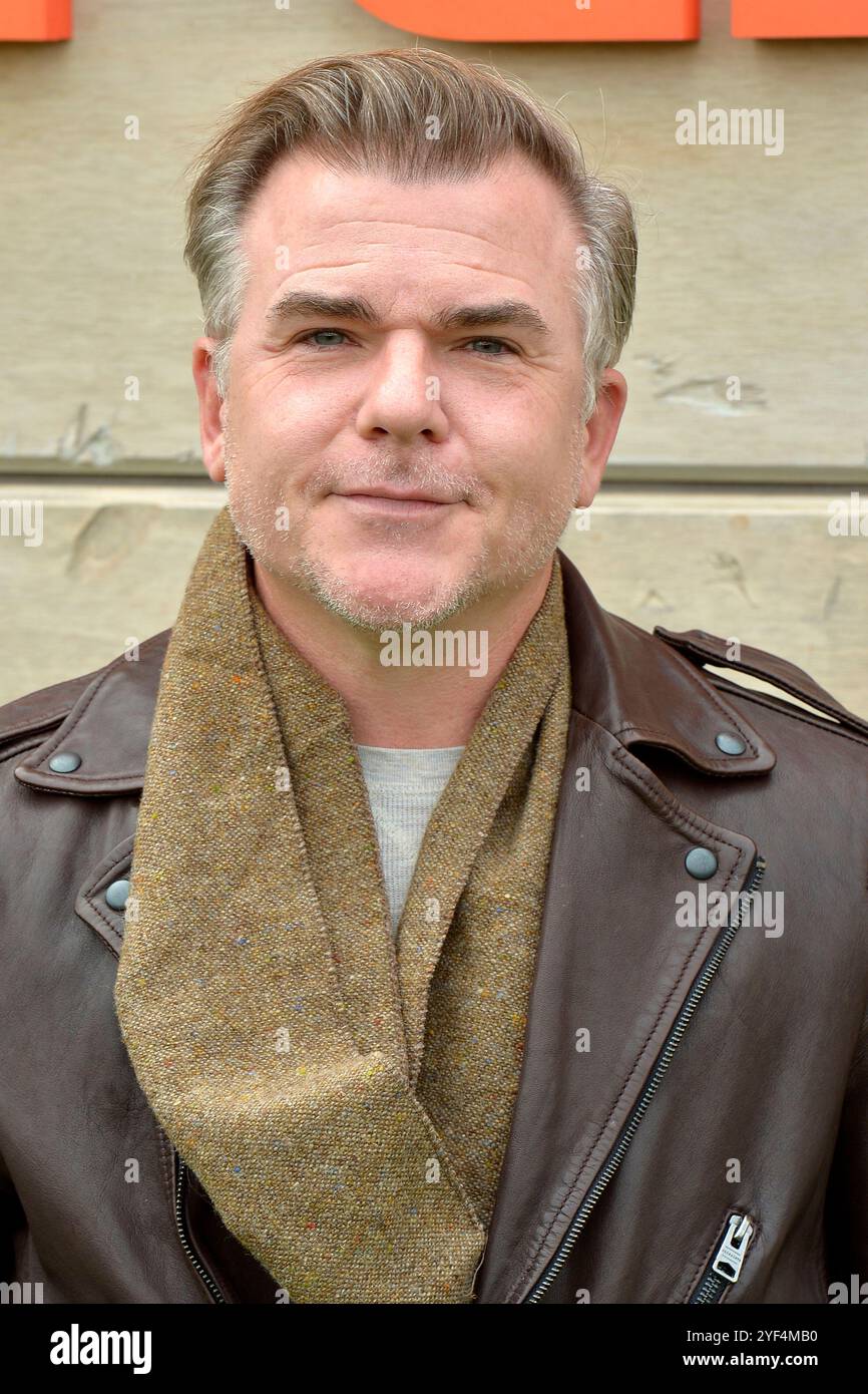 Cullen Moss beim Netflix événement 'Poguelandia : an Outer Banks ...