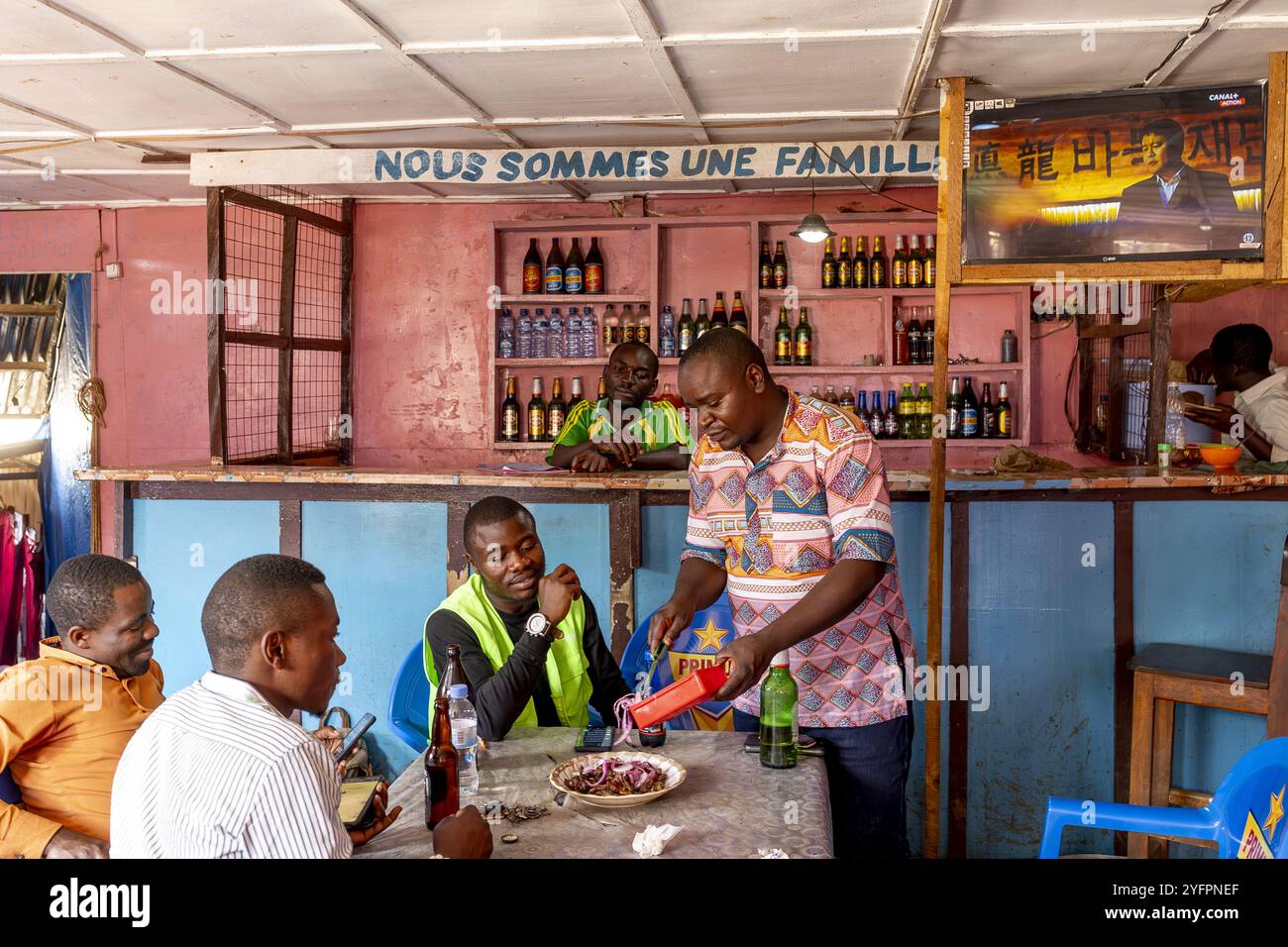 Restaurant congolais Banque de photographies et d’images à haute ...
