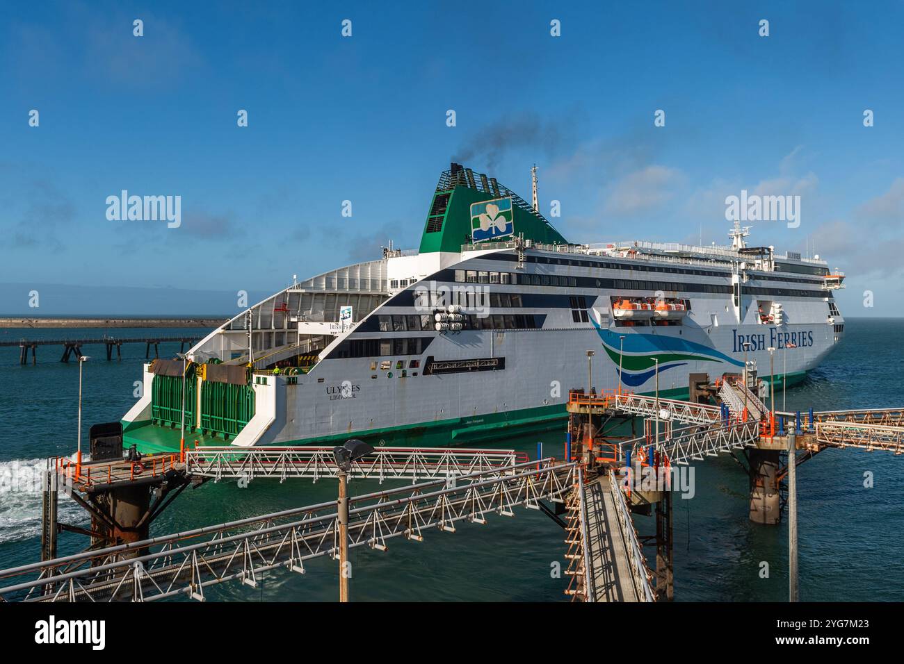 Irish ferry ulysses holyhead port Banque de photographies et d’images à ...