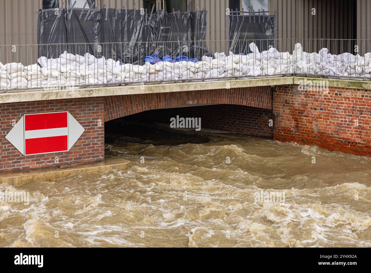 Mesures de protection contre les inondations pour l'entrée d'un ...
