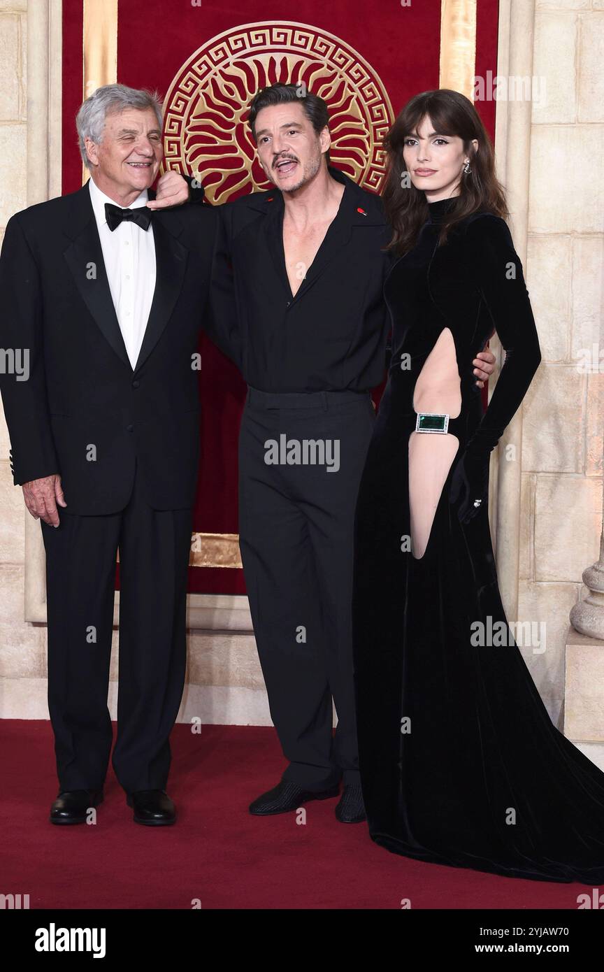 Pedro Pascal mit Vater Jose Balmaceda Riera und Schwester Lux Pascal ...