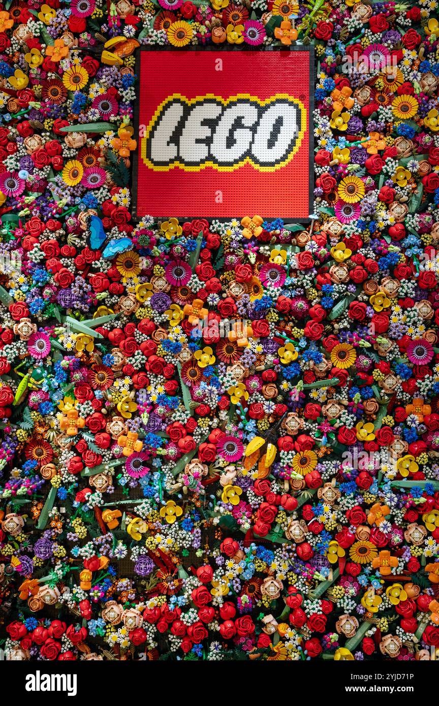 Lego logo Banque de photographies et d’images à haute résolution - Alamy
