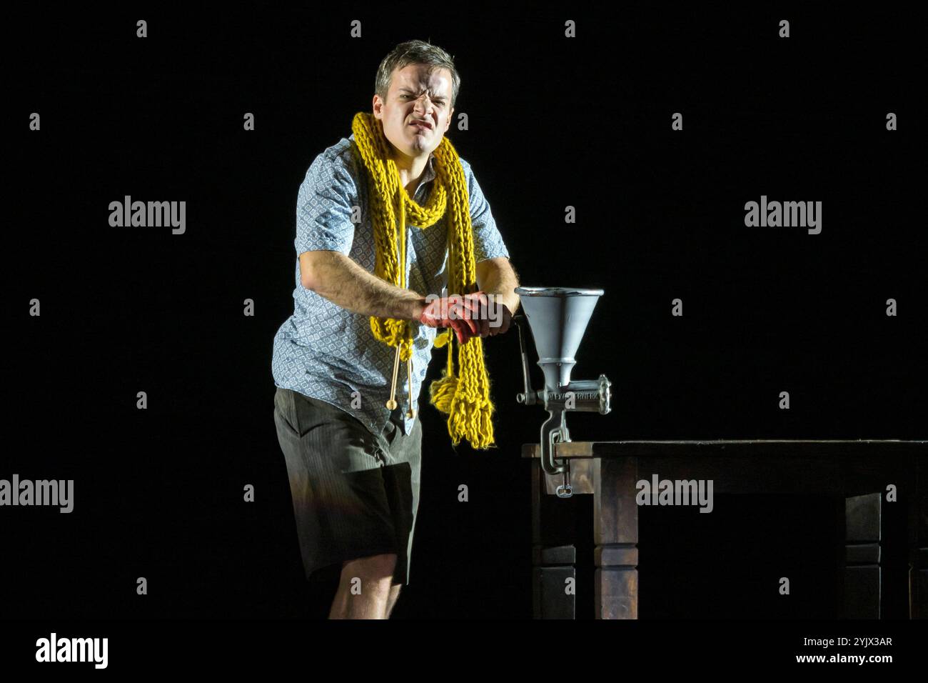 Saenger Tom Schimon als Tobias Ragg, AM 13.11.24 BEI der Fotoprobe zum ...