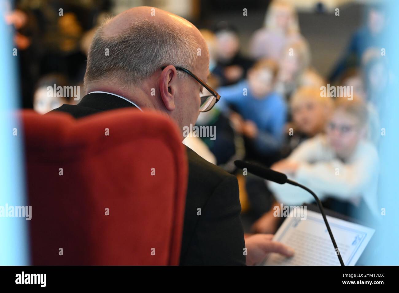 Avez vous des questions et enfants Banque de photographies et d’images ...
