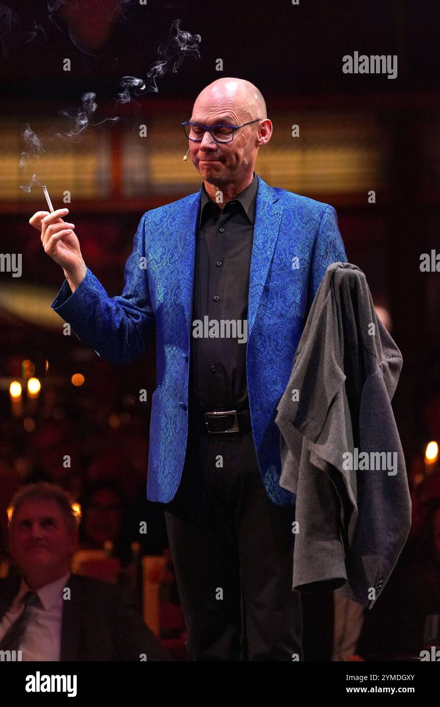 Premiere der neuen Palazzo Spielzeit 2024/25 im Spiegelpalast à ...
