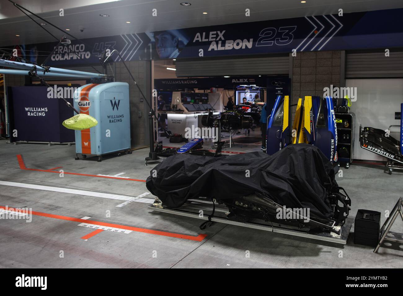 43 COLAPINTO Franco (Arg), Williams Racing FW46, box garage, box ...