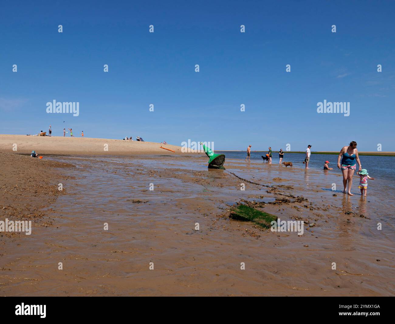 Starboard hand bouy Banque de photographies et d’images à haute ...