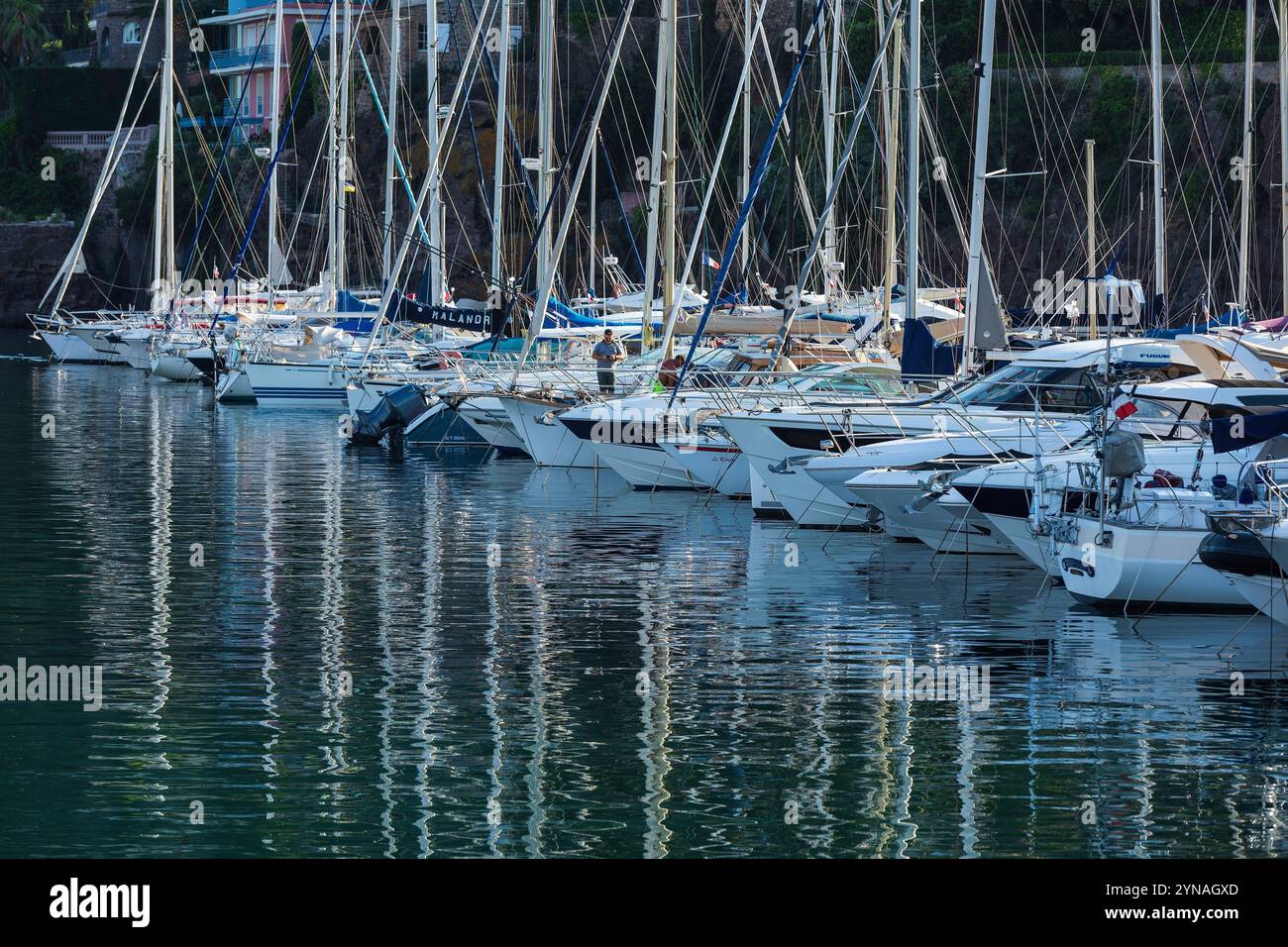 Port de mandelieu la napoule Banque de photographies et d’images à ...