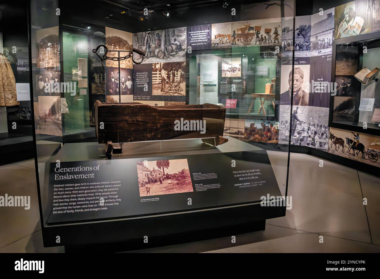 WASHINGTON DC, États-Unis — L'exposition « générations d'esclavage » du ...