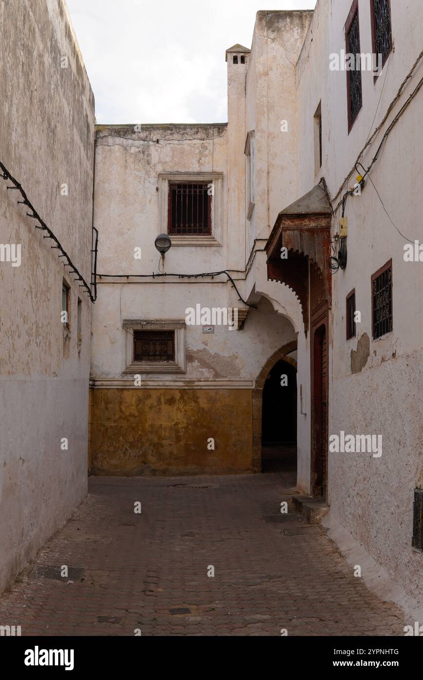 Charmante arche dans le quartier Habous de Casablanca, au Maroc, avec ...