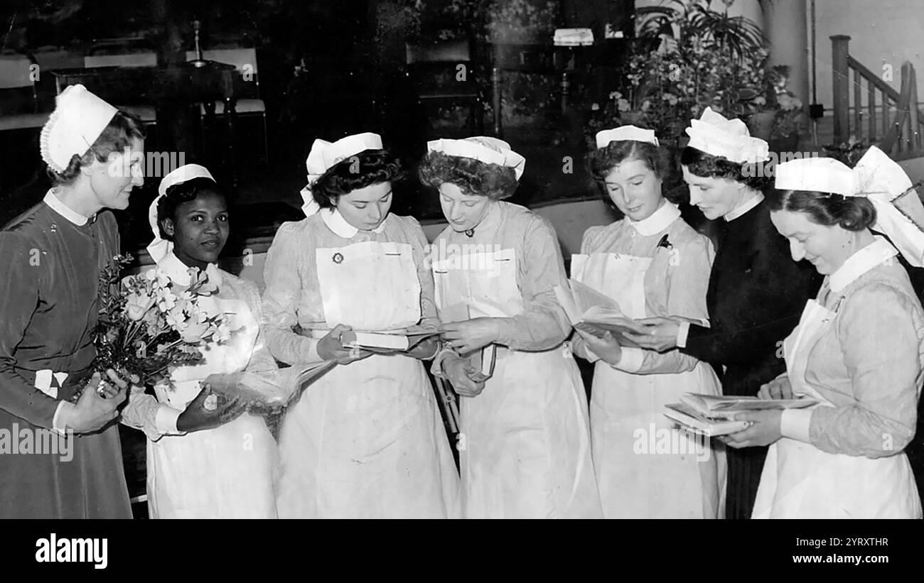 Bame nhs nurses Banque de photographies et d’images à haute résolution ...