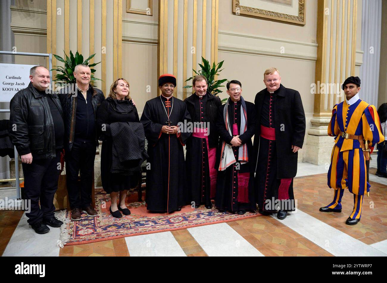 cardinal George Jacob Koovakad India pose lors d'une visite de ...