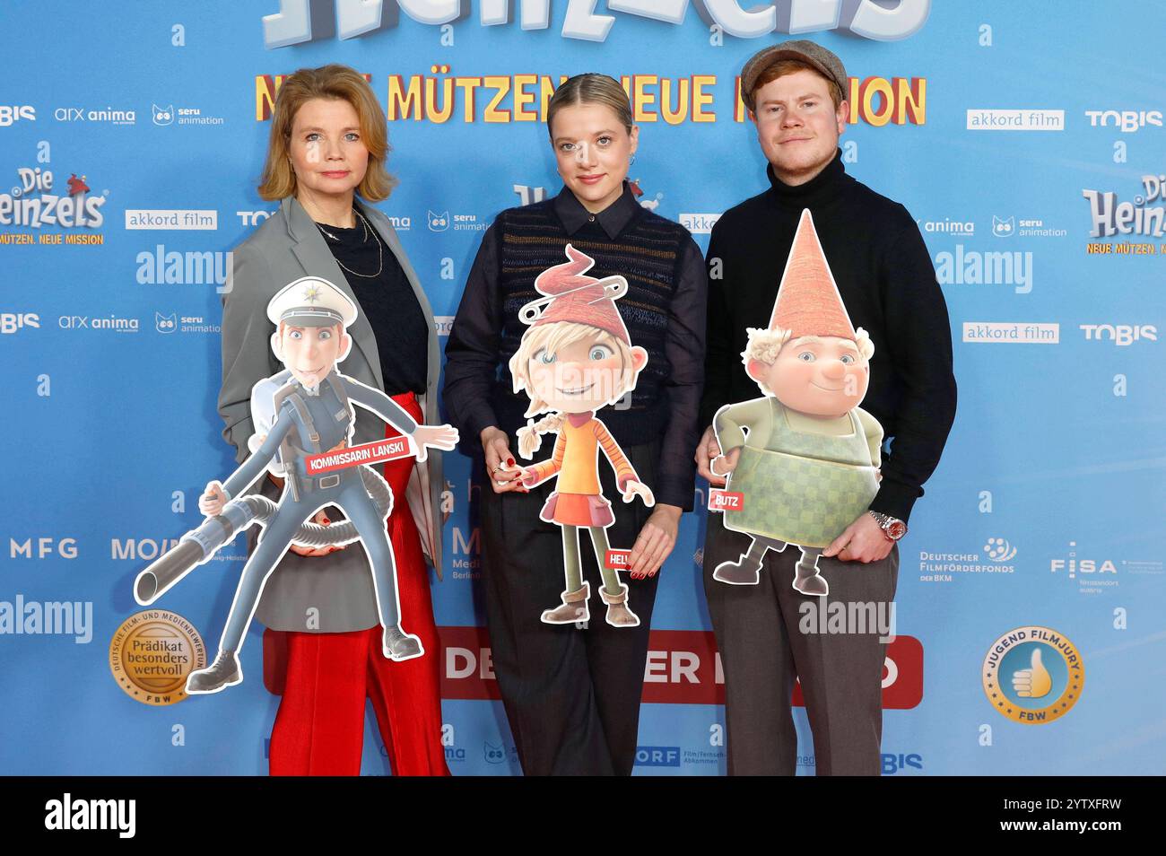 Annette Frier, Jella Haase und Leon Seidel BEI der Premiere des ...