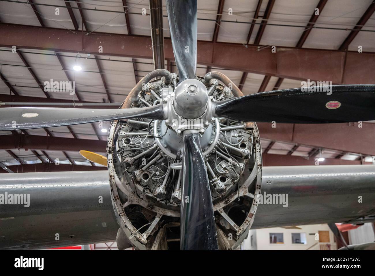 Pueblo, Colorado - un moteur du Boeing B-29 Superfortress au Pueblo Weisbrod Aircraft Museum. Le ...