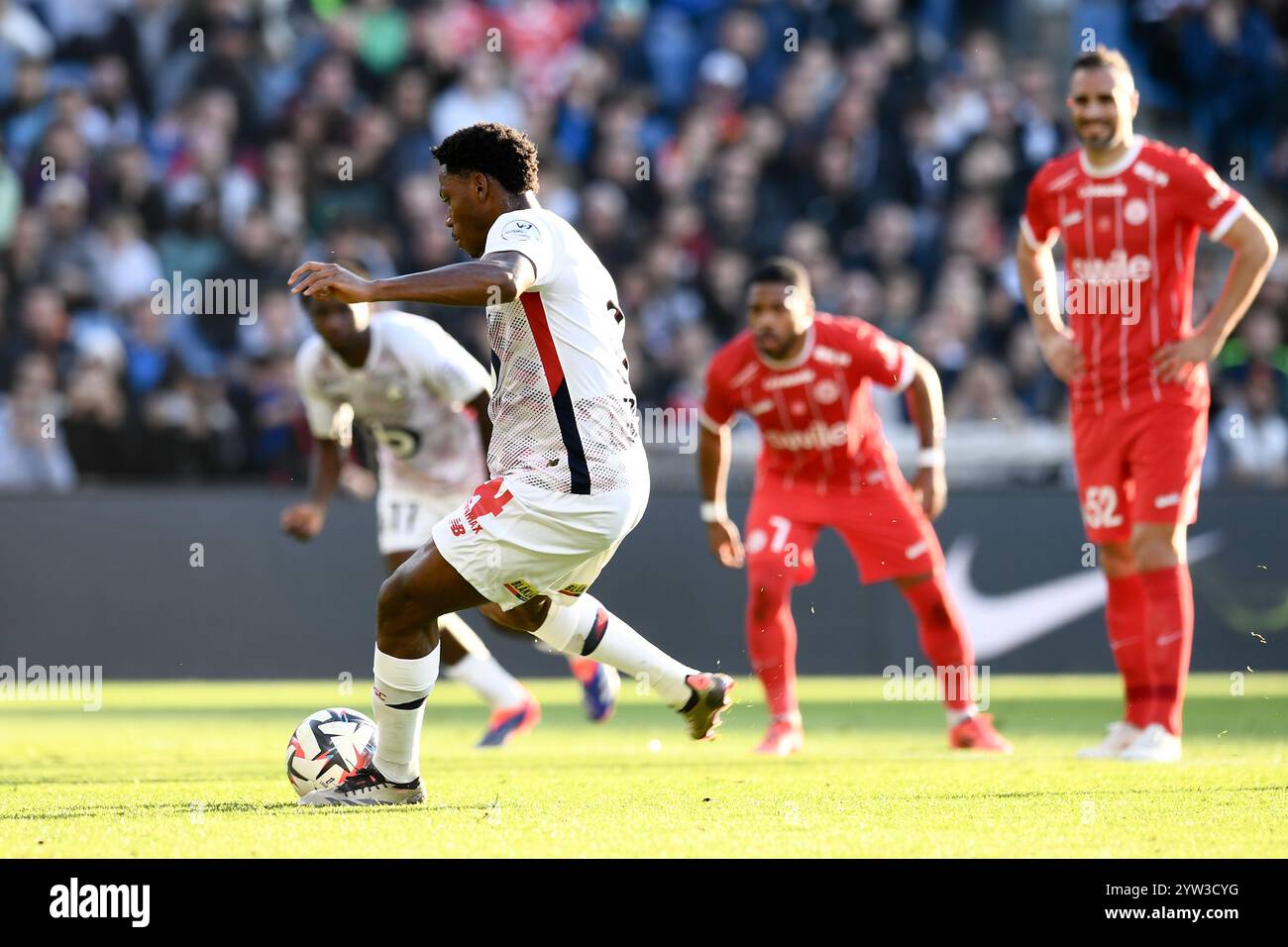 09 Jonathan Christian DAVID (losc) lors du match de Ligue 1 McDonald's entre Montpellier et ...