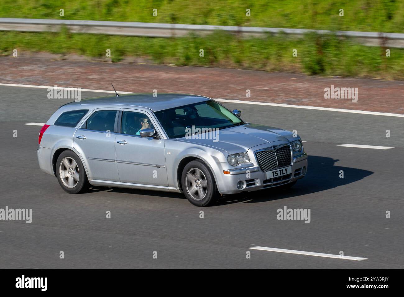 Chrysler 300c crd auto v6 crd auto Banque de photographies et d’images ...