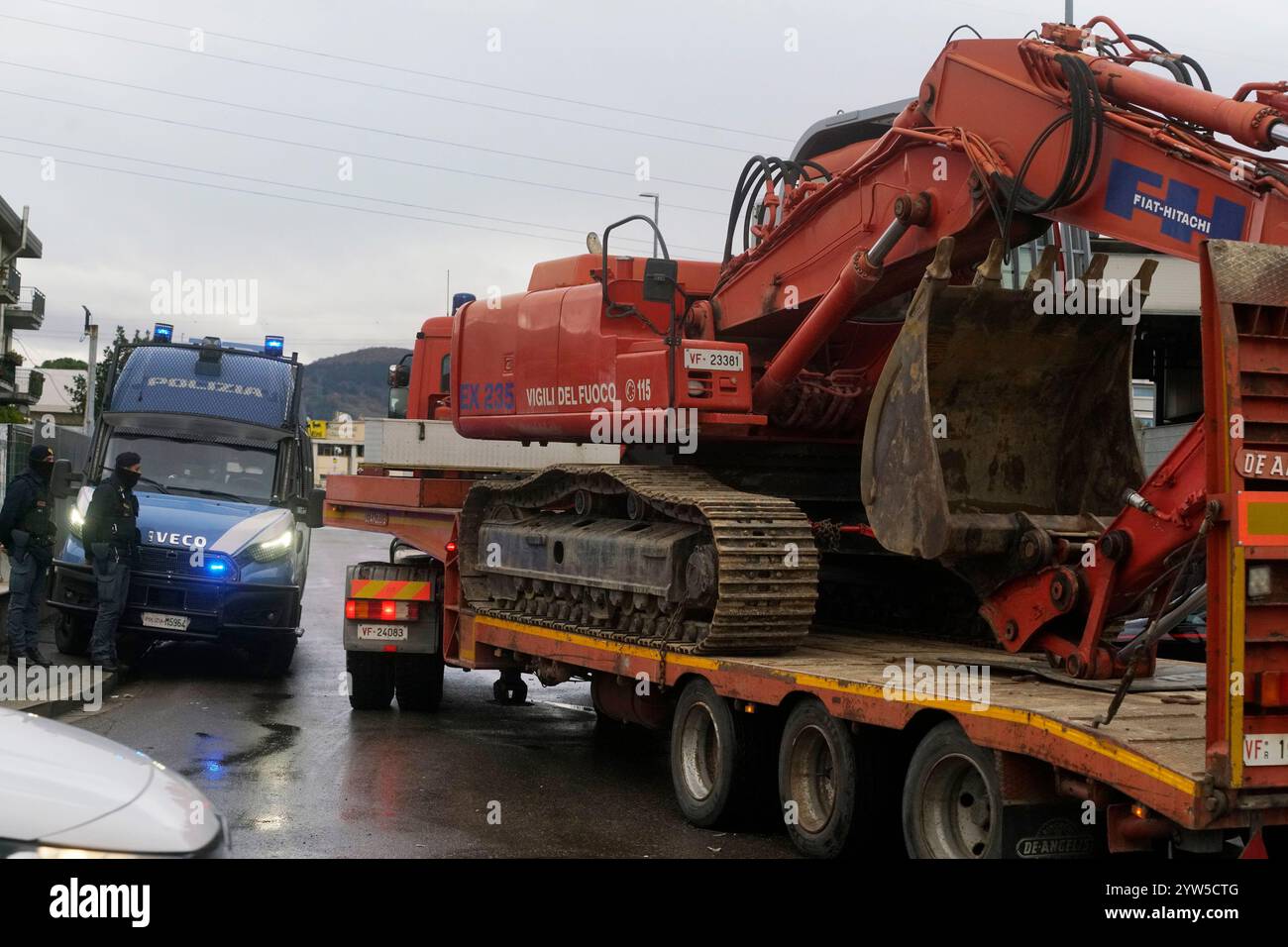 Esplosione raffineria eni calenzano firenze 09 12 2024 Banque de ...