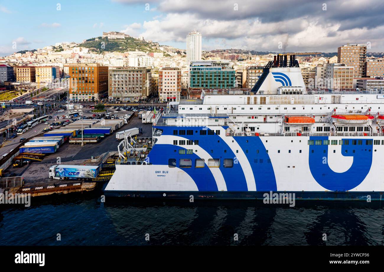 Gnv ferry Banque de photographies et d’images à haute résolution - Alamy