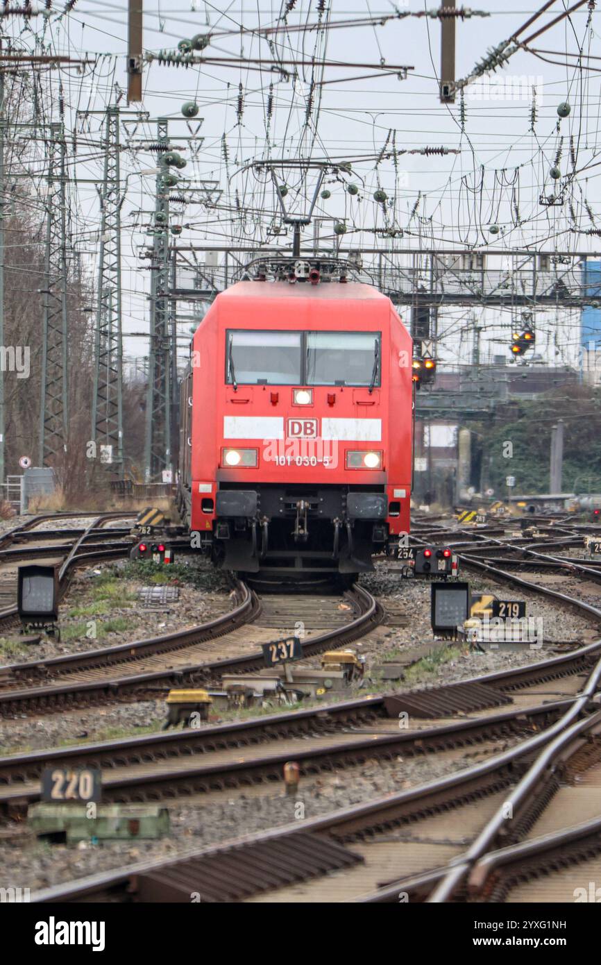 Fahrplanwechsel BEI der Bahn : Mehr ICE, weniger Nahverkehr ...