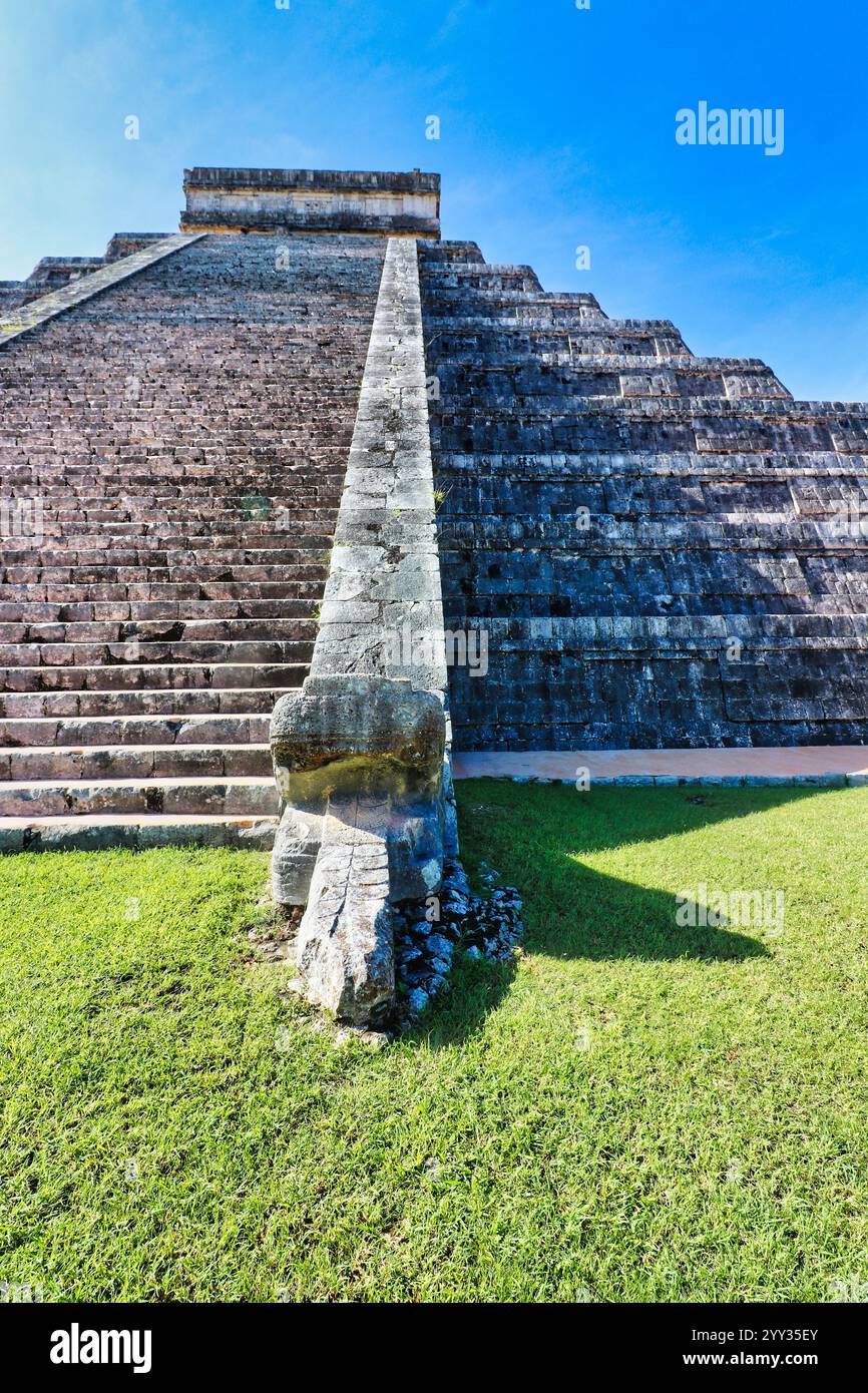 Pinnacle pyramid Banque de photographies et d’images à haute résolution ...